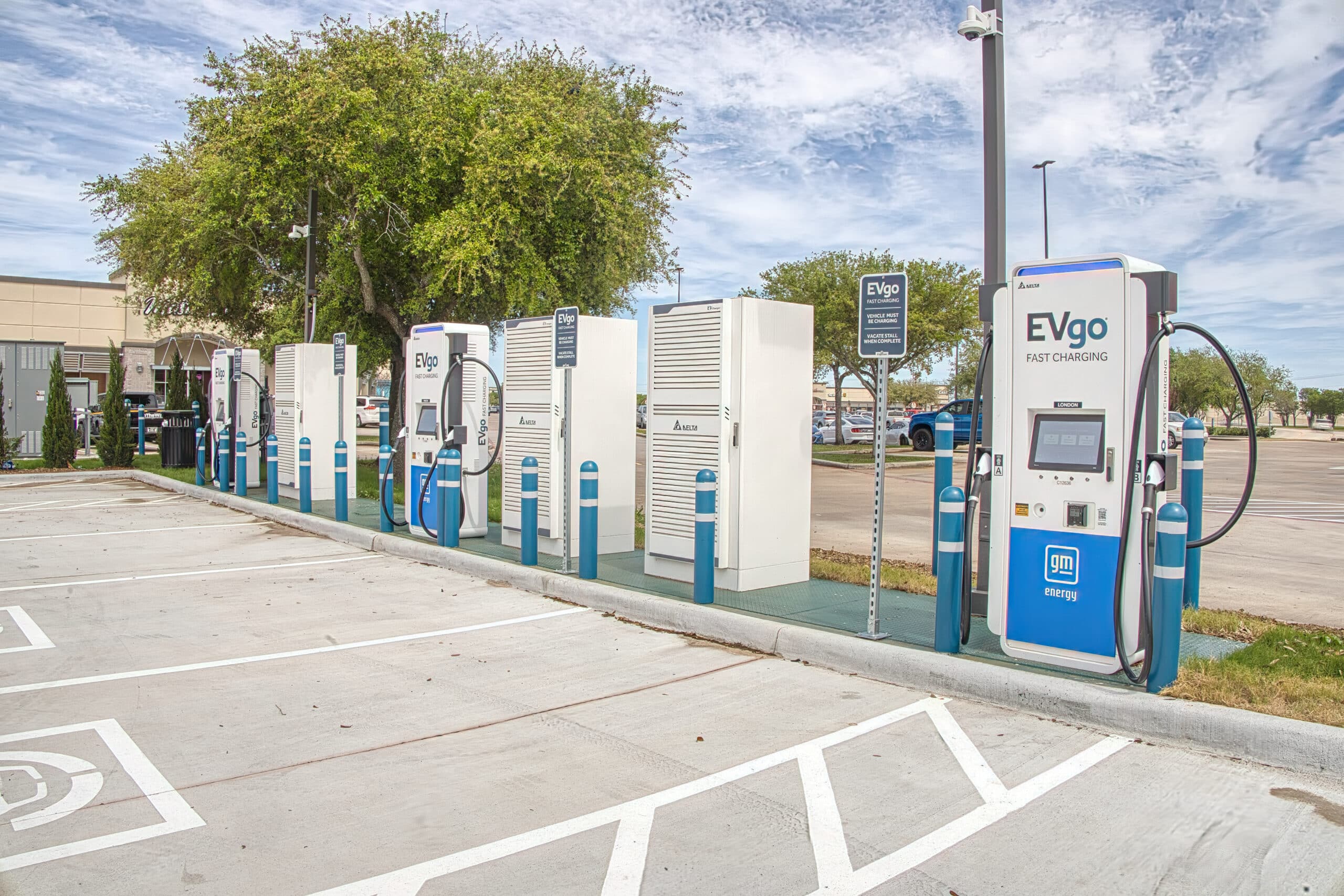 EVgo Opens First Prefabricated Fast Charging Site, Reducing Install ...